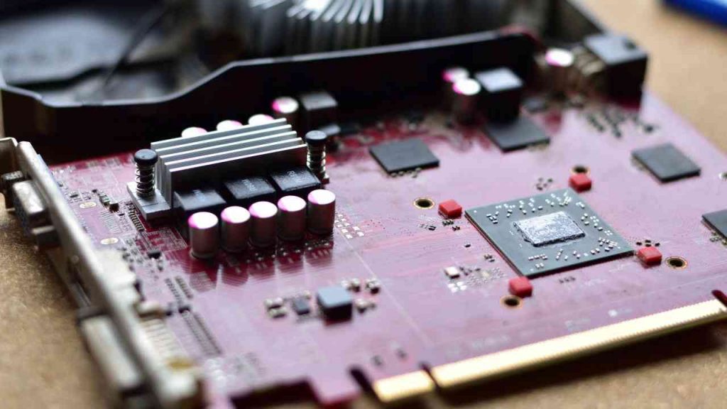 主なAndroidスマートフォンの搭載CPUとRAMの比較